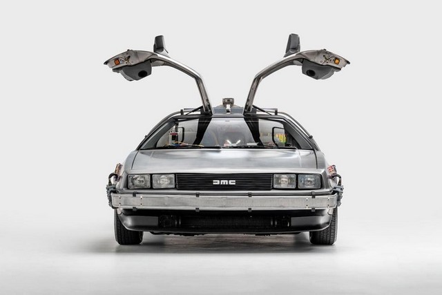Delorean 2020 store